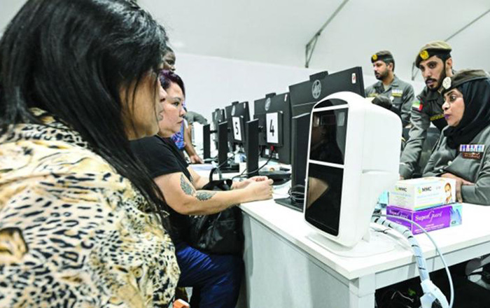 السماح بمغادرة "مخالف الإقامة" في الإمارات | Ra2ed